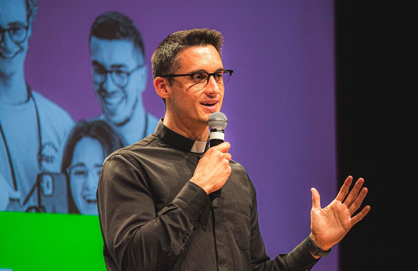Comunità che cambiano, mondo connesso. Don Alberto Ravagnani: «Tra ...