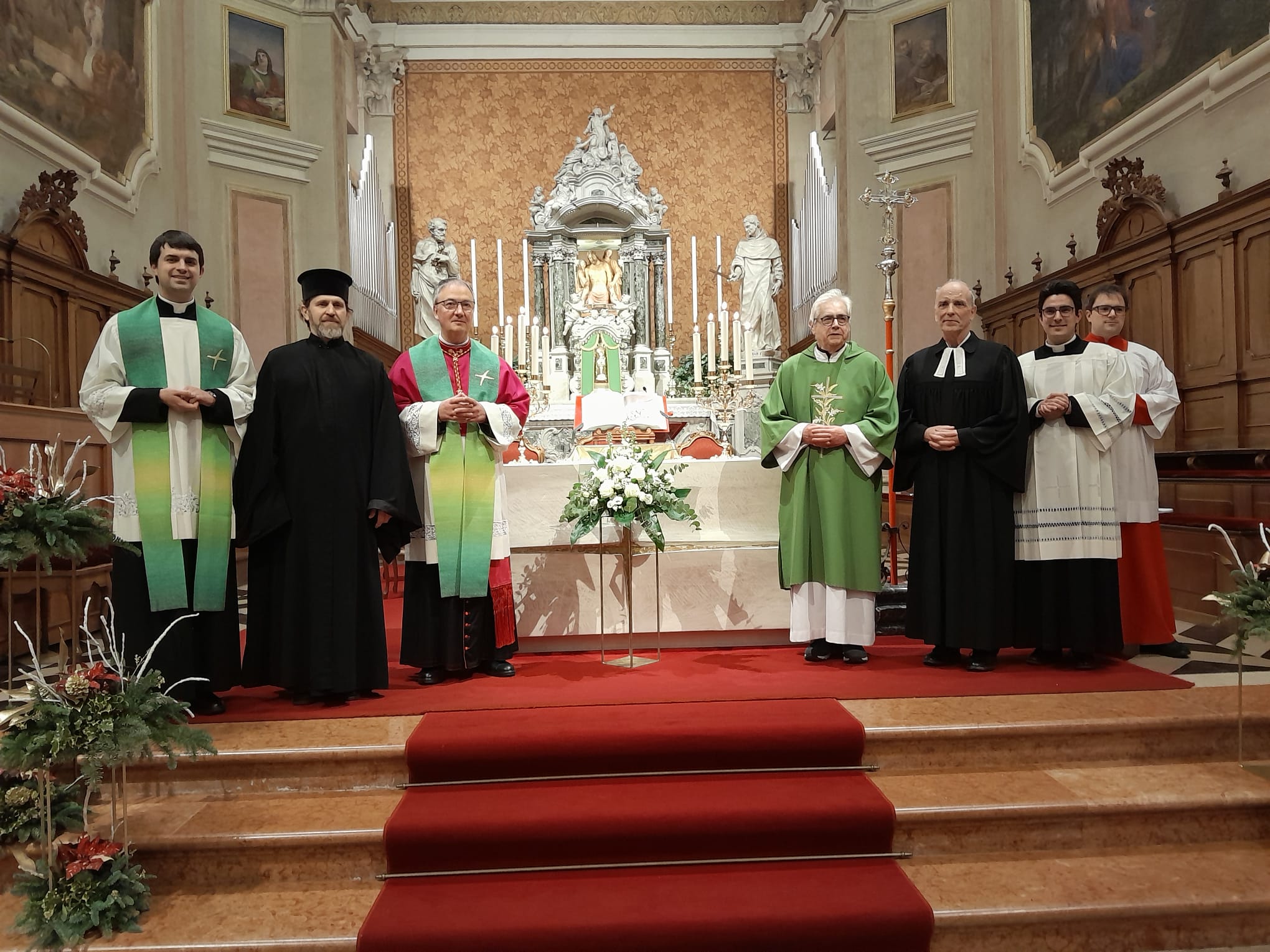 Cattolici, ortodossi ed evangelici uniti in preghiera per l'Unità dei ...